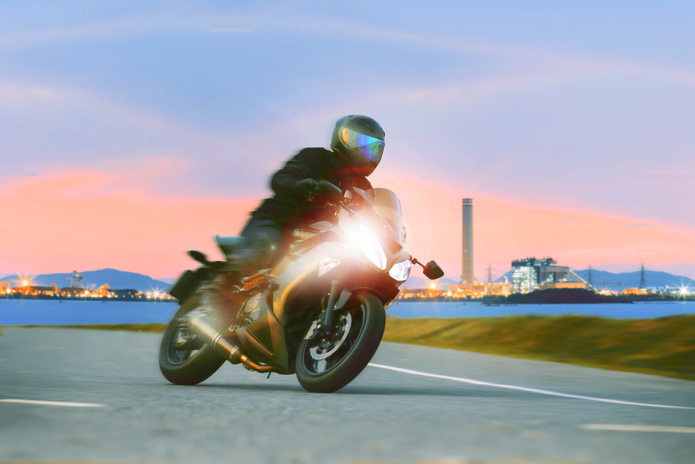 Elige el mejor seguro de moto en California | Cost-U-Less